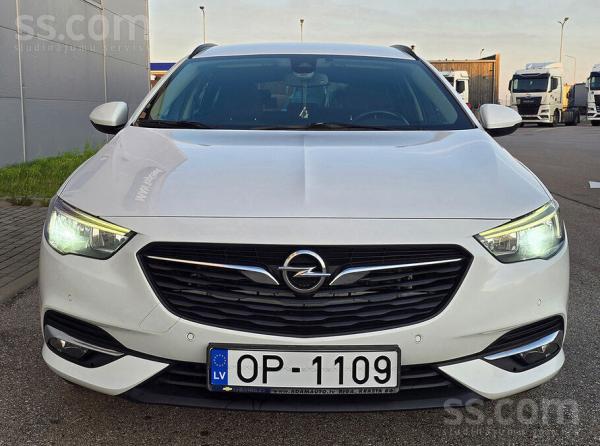 Balts Opel Insignia 2017 Rīga, ar dzinēja tilpumu 2.00 L un nobraukumu 200 tūkst. km par 8600 €, foto 3 vietnē AUTOMOTO.COM.LV