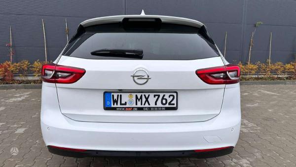 White Opel Insignia 2018 in Vilnius, with an engine capacity of 1.60 L and mileage of 209 thousand km for 8950 €, photo 7 on AUTOMOTO.COM.LV