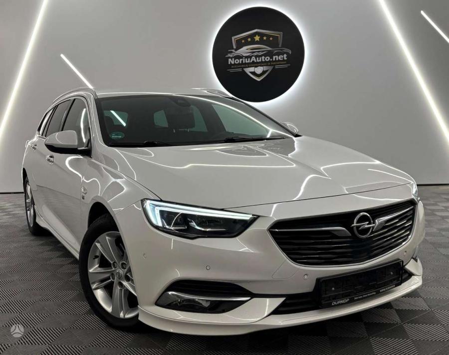White Opel Insignia 2018 in Marijampole, with an engine capacity of 1.96 L and mileage of 252 thousand km for 13450 €, photo 1 on AUTOMOTO.COM.LV