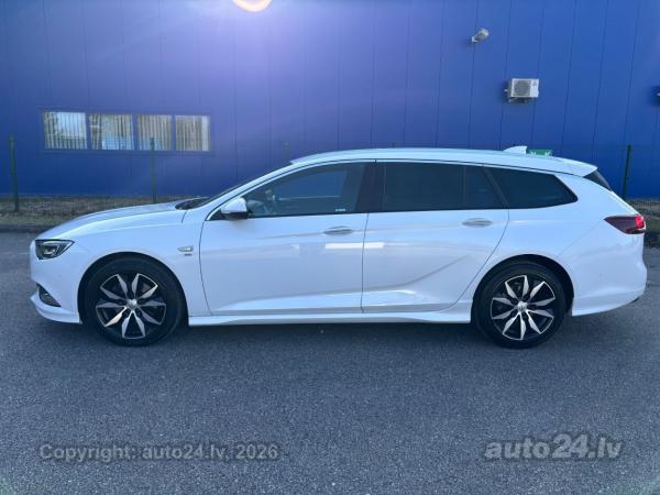 White Opel Insignia 2018 in Paide, with an engine capacity of 2.00 L and mileage of 189 thousand km for 12390 €, photo 3 on AUTOMOTO.COM.LV