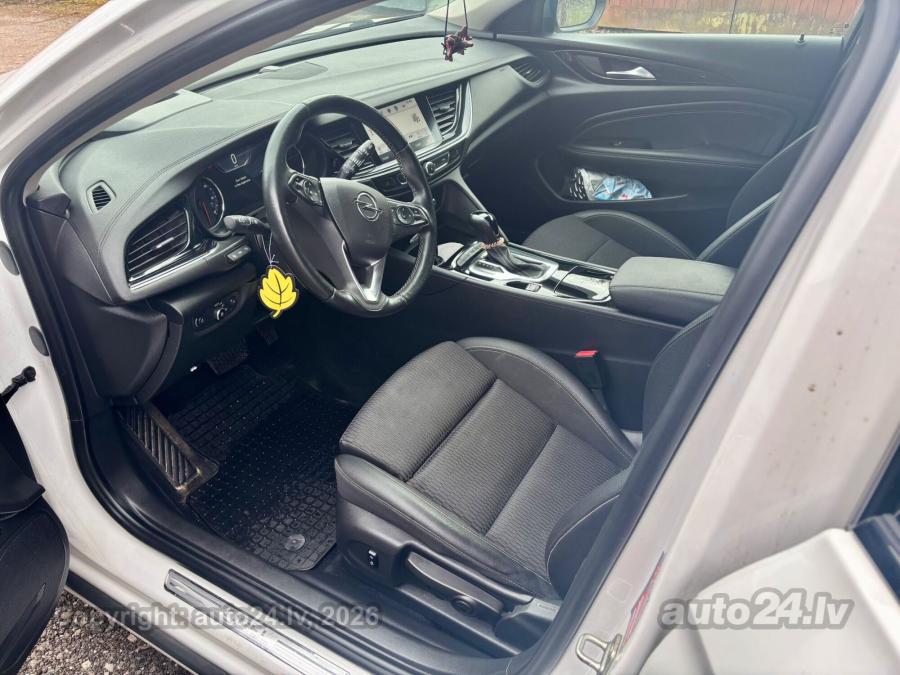 Balts Opel Insignia 2018 Tartu, ar dzinēja tilpumu 1.50 L un nobraukumu 150 tūkst. km par 13900 €, foto 12 vietnē AUTOMOTO.COM.LV