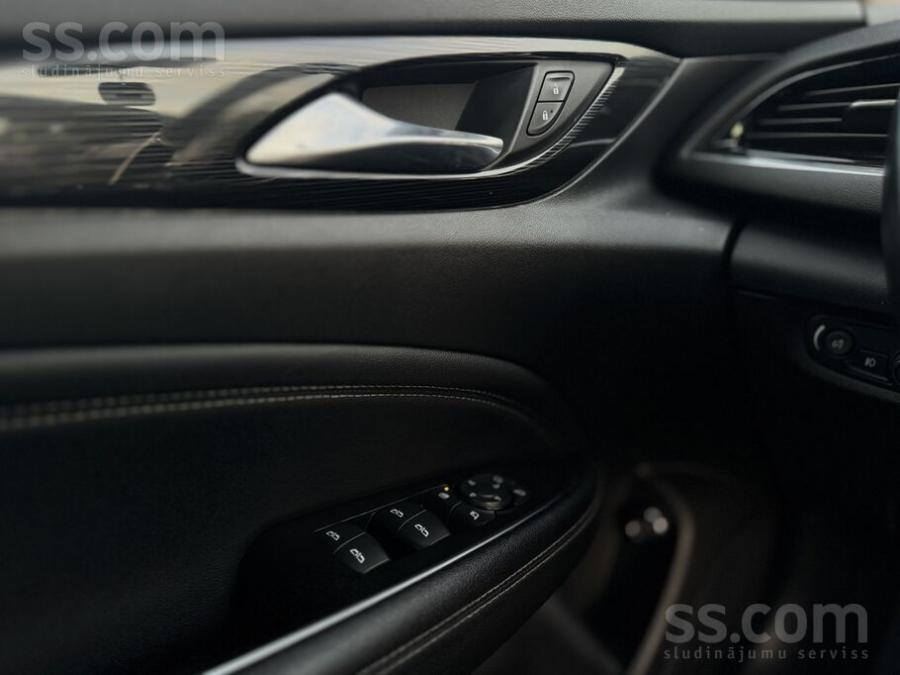 Balts Opel Insignia 2018 Jelgava, ar dzinēja tilpumu 2.00 L un nobraukumu 0 tūkst. km par 7900 €, foto 20 vietnē AUTOMOTO.COM.LV