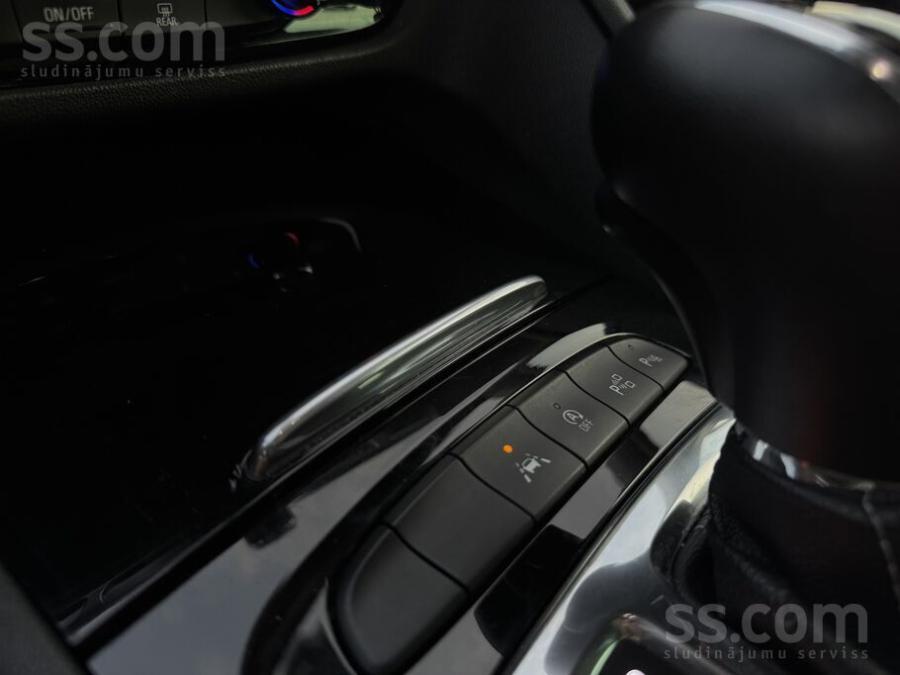 Balts Opel Insignia 2018 Jelgava, ar dzinēja tilpumu 2.00 L un nobraukumu 0 tūkst. km par 7900 €, foto 24 vietnē AUTOMOTO.COM.LV