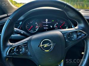 White Opel Insignia 2018 in Riga, with an engine capacity of 1.60 L and mileage of 0 thousand km for 9950 €, photo 8 on AUTOMOTO.COM.LV
