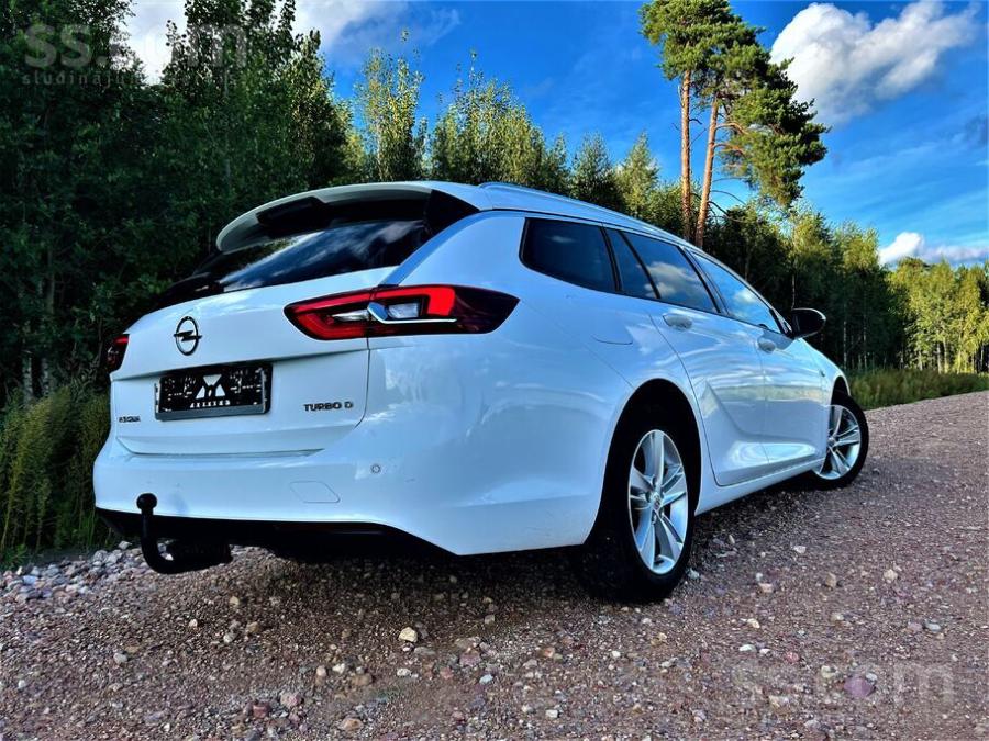 White Opel Insignia 2018 in Riga, with an engine capacity of 1.60 L and mileage of 0 thousand km for 9950 €, photo 18 on AUTOMOTO.COM.LV