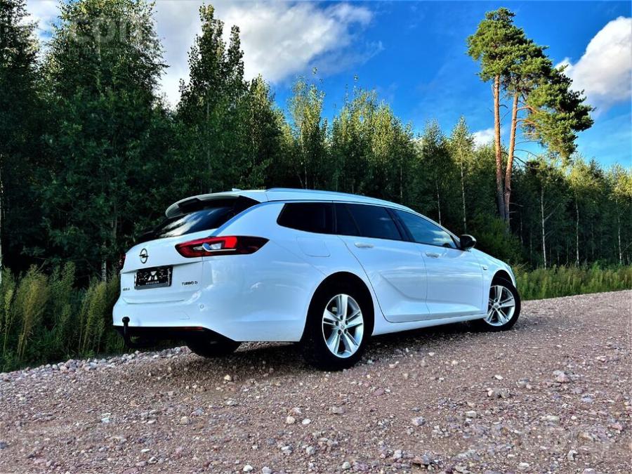 White Opel Insignia 2018 in Riga, with an engine capacity of 1.60 L and mileage of 0 thousand km for 9950 €, photo 22 on AUTOMOTO.COM.LV