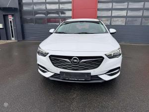 White Opel Insignia 2018 in Kaunas, with an engine capacity of 1.60 L and mileage of 142 thousand km for 6700 €, photo 10 on AUTOMOTO.COM.LV