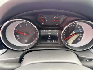 White Opel Insignia 2018 in Kaunas, with an engine capacity of 1.60 L and mileage of 142 thousand km for 6700 €, photo 15 on AUTOMOTO.COM.LV