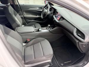 White Opel Insignia 2018 in Kaunas, with an engine capacity of 1.60 L and mileage of 142 thousand km for 6700 €, photo 22 on AUTOMOTO.COM.LV