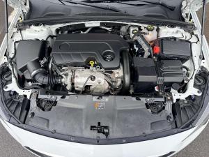 White Opel Insignia 2018 in Kaunas, with an engine capacity of 1.60 L and mileage of 142 thousand km for 6700 €, photo 26 on AUTOMOTO.COM.LV
