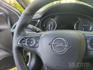White Opel Insignia 2018 in Jelgava, with an engine capacity of 1.60 L and mileage of 246 thousand km for 7999 €, photo 8 on AUTOMOTO.COM.LV