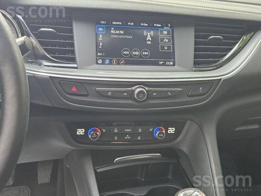 Balts Opel Insignia 2018 Rīga, ar dzinēja tilpumu 1.60 L un nobraukumu 293 tūkst. km par 5000 €, foto 8 vietnē AUTOMOTO.COM.LV