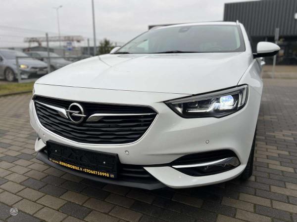 White Opel Insignia 2019 in Siauliai, with an engine capacity of 1.96 L and mileage of 208 thousand km for 10400 €, photo 11 on AUTOMOTO.COM.LV