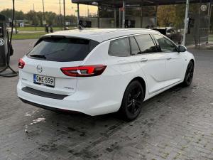 White Opel Insignia 2019 in Kaunas, with an engine capacity of 1.60 L and mileage of 234 thousand km for 10448 €, photo 4 on AUTOMOTO.COM.LV