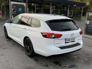 White Opel Insignia 2019 in Kaunas, with an engine capacity of 1.60 L and mileage of 234 thousand km for 10448 €, photo 6 on AUTOMOTO.COM.LV