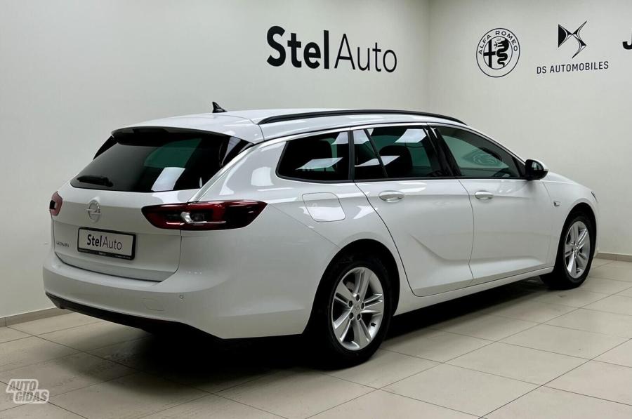 White Opel Insignia 2019 in Vilnius, with an engine capacity of 2.00 L and mileage of 197 thousand km for 13690 €, photo 6 on AUTOMOTO.COM.LV