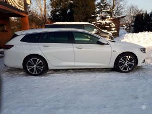 White Opel Insignia 2019 in Silute, with an engine capacity of 1.60 L and mileage of 119 thousand km for 12500 €, photo 6 on AUTOMOTO.COM.LV