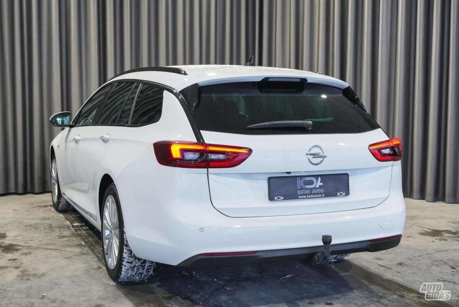 White Opel Insignia 2019 in Marijampole, with an engine capacity of 1.60 L and mileage of 191 thousand km for 10750 €, photo 11 on AUTOMOTO.COM.LV