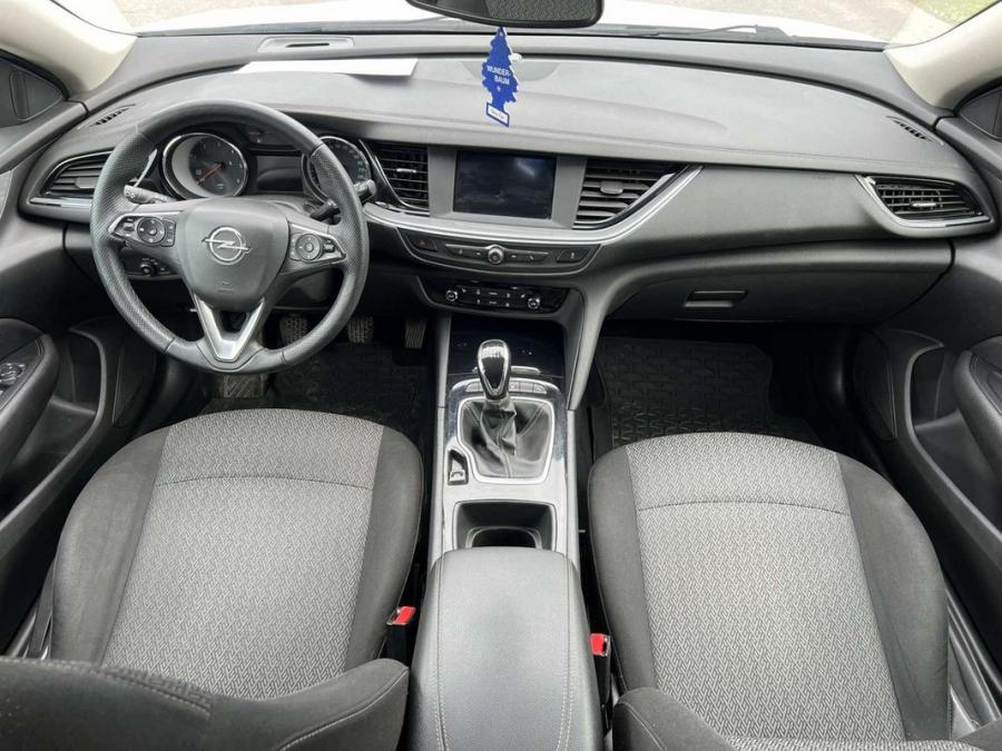 Balts Opel Insignia 2019 Narva, ar dzinēja tilpumu 1.60 L un nobraukumu 270 tūkst. km par 5999 €, foto 20 vietnē AUTOMOTO.COM.LV