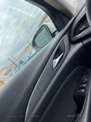 Balts Opel Insignia 2019 Narva, ar dzinēja tilpumu 1.60 L un nobraukumu 270 tūkst. km par 5999 €, foto 23 vietnē AUTOMOTO.COM.LV