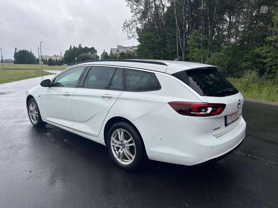 White Opel Insignia 2019 in Kaunas, with an engine capacity of 1.96 L and mileage of 176 thousand km for 8900 €, photo 3 on AUTOMOTO.COM.LV