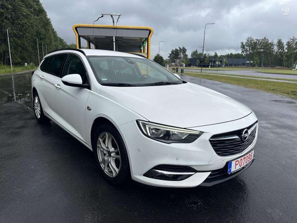 White Opel Insignia 2019 in Kaunas, with an engine capacity of 1.96 L and mileage of 176 thousand km for 8900 €, photo 3 on AUTOMOTO.COM.LV