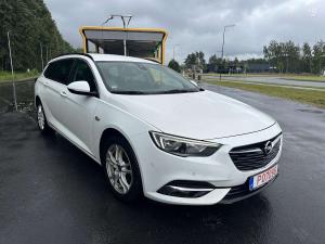 White Opel Insignia 2019 in Kaunas, with an engine capacity of 1.96 L and mileage of 176 thousand km for 8900 €, photo 4 on AUTOMOTO.COM.LV