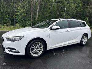 White Opel Insignia 2019 in Kaunas, with an engine capacity of 1.96 L and mileage of 176 thousand km for 8900 €, photo 11 on AUTOMOTO.COM.LV