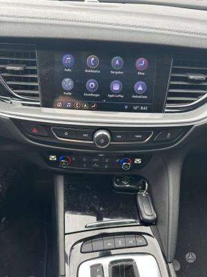 White Opel Insignia 2019 in Kaunas, with an engine capacity of 1.96 L and mileage of 176 thousand km for 8900 €, photo 18 on AUTOMOTO.COM.LV