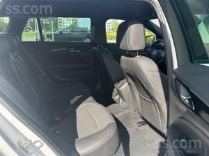 White Opel Insignia 2019 in Riga, with an engine capacity of 2.00 L and mileage of 112 thousand km for 12900 €, photo 8 on AUTOMOTO.COM.LV