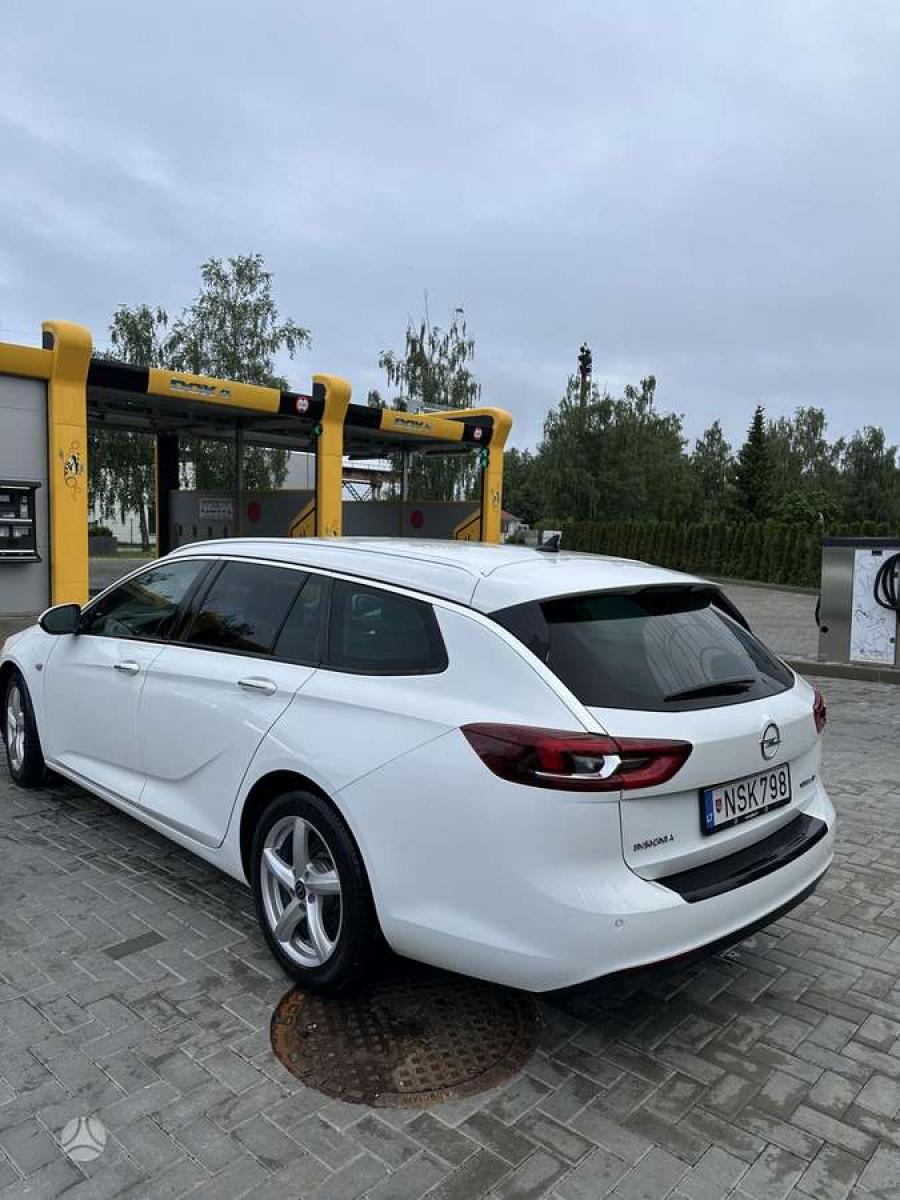 White Opel Insignia 2019 in Kaunas, with an engine capacity of 1.60 L and mileage of 230 thousand km for 11000 €, photo 7 on AUTOMOTO.COM.LV