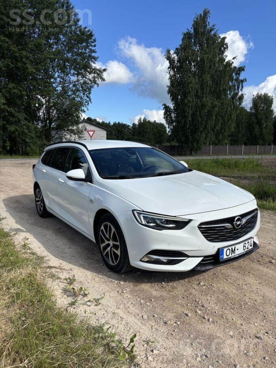 Белый Опель Инсигния 2019 в Рига, объемом двигателя 1.60 л и пробегом 210 тыс. км за 8000 €, фото 7 на AUTOMOTO.COM.LV