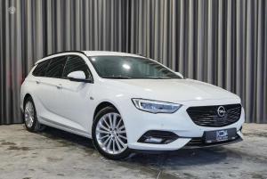 White Opel Insignia 2019 in Marijampole, with an engine capacity of 1.60 L and mileage of 191 thousand km for 10750 €, photo  on AUTOMOTO.COM.LV