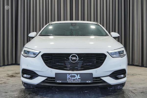 Opel Insignia 2019 in Marijampole on AUTOMOTO.COM.LV White Opel Insignia 2019 in Marijampole, with an engine capacity of 1.60 L and mileage of 191 thousand km for 10750 €, photo 4 on AUTOMOTO.COM.LV