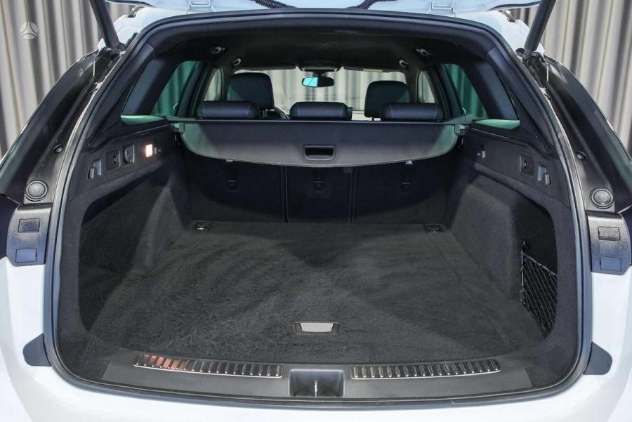 White Opel Insignia 2019 in Marijampole, with an engine capacity of 1.60 L and mileage of 191 thousand km for 10750 €, photo 16 on AUTOMOTO.COM.LV