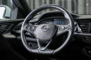 White Opel Insignia 2019 in Marijampole, with an engine capacity of 1.60 L and mileage of 191 thousand km for 10750 €, photo 23 on AUTOMOTO.COM.LV