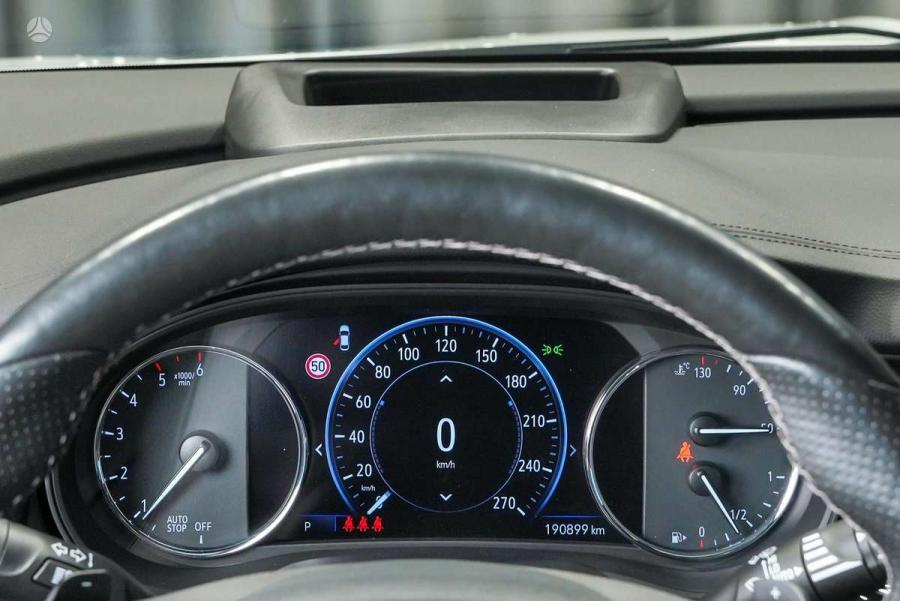 White Opel Insignia 2019 in Marijampole, with an engine capacity of 1.60 L and mileage of 191 thousand km for 10750 €, photo 25 on AUTOMOTO.COM.LV