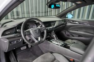 White Opel Insignia 2019 in Marijampole, with an engine capacity of 1.60 L and mileage of 191 thousand km for 10750 €, photo 28 on AUTOMOTO.COM.LV
