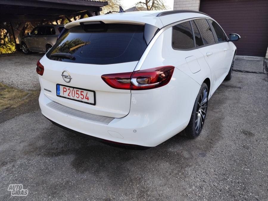 White Opel Insignia 2020 in Utena, with an engine capacity of 2.00 L and mileage of 200 thousand km for 9990 €, photo 7 on AUTOMOTO.COM.LV