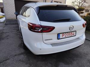 White Opel Insignia 2020 in Utena, with an engine capacity of 2.00 L and mileage of 200 thousand km for 9990 €, photo 8 on AUTOMOTO.COM.LV