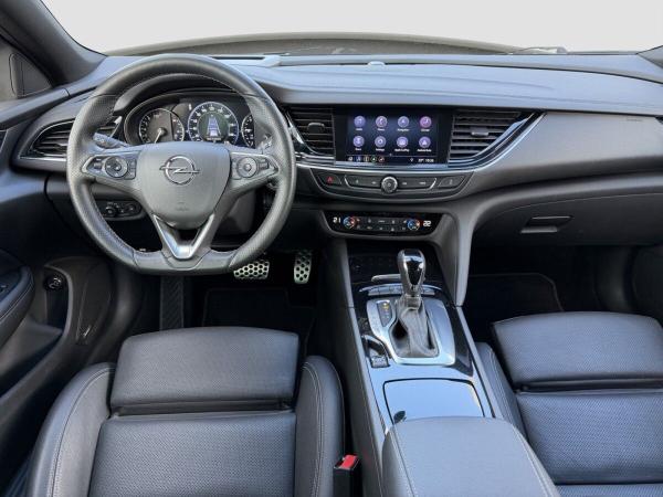 White Opel Insignia 2020 in Parnu, with an engine capacity of 1.50 L and mileage of 138 thousand km for 15950 €, photo 8 on AUTOMOTO.COM.LV