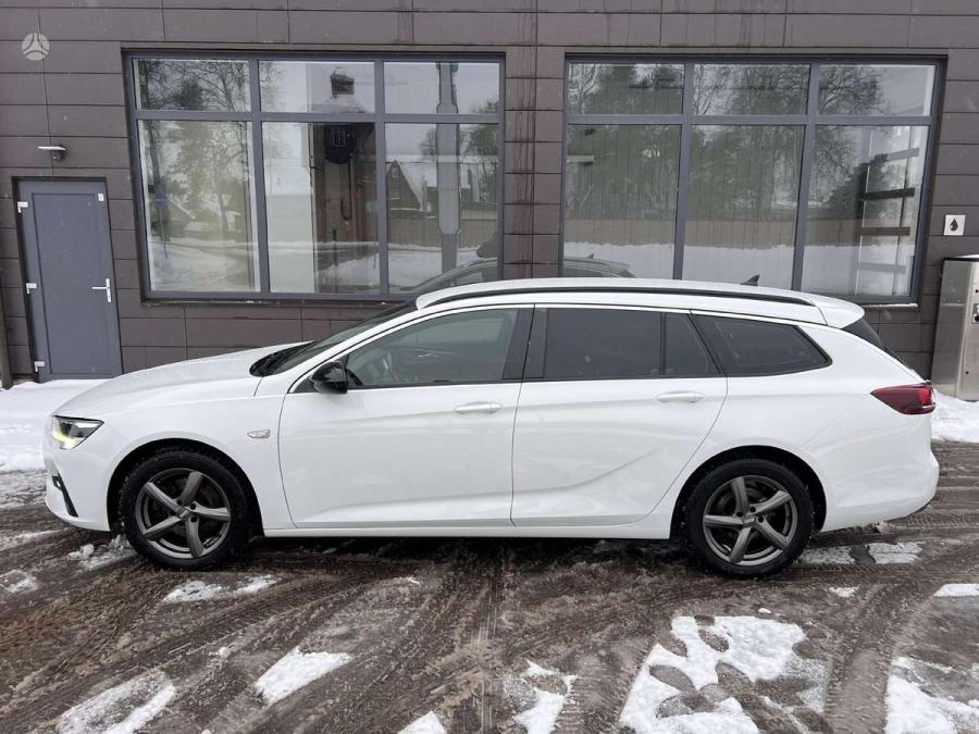 White Opel Insignia 2021 in Utena, with an engine capacity of 1.50 L and mileage of 230 thousand km for 9500 €, photo 6 on AUTOMOTO.COM.LV