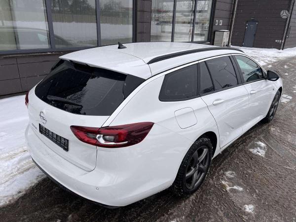 White Opel Insignia 2021 in Utena, with an engine capacity of 1.50 L and mileage of 230 thousand km for 9500 €, photo 8 on AUTOMOTO.COM.LV