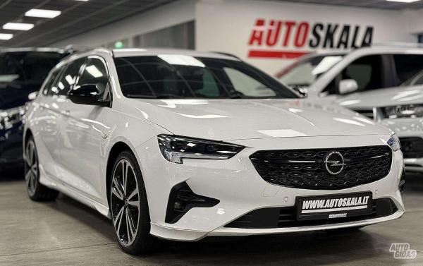 White Opel Insignia 2021 in Klaipeda, with an engine capacity of 2.00 L and mileage of 232 thousand km for 15950 €, photo 3 on AUTOMOTO.COM.LV