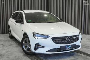 White Opel Insignia 2021 in Marijampole, with an engine capacity of 2.00 L and mileage of 114 thousand km for 13750 €, photo 2 on AUTOMOTO.COM.LV
