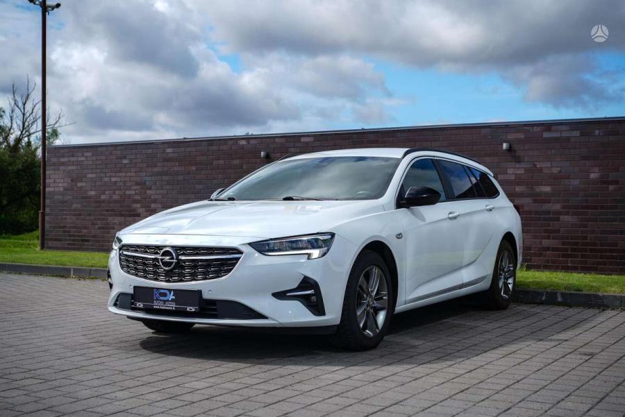 White Opel Insignia 2021 in Marijampole, with an engine capacity of 1.96 L and mileage of 114 thousand km for 11950 €, photo 6 on AUTOMOTO.COM.LV