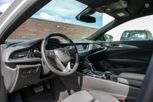 White Opel Insignia 2021 in Marijampole, with an engine capacity of 1.96 L and mileage of 114 thousand km for 11950 €, photo 28 on AUTOMOTO.COM.LV