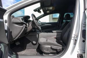White Opel Insignia 2021 in Marijampole, with an engine capacity of 1.96 L and mileage of 114 thousand km for 11950 €, photo 29 on AUTOMOTO.COM.LV
