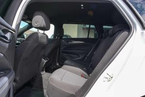 White Opel Insignia 2021 in Marijampole, with an engine capacity of 1.96 L and mileage of 114 thousand km for 11950 €, photo 35 on AUTOMOTO.COM.LV
