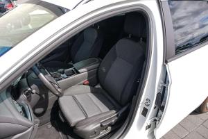 White Opel Insignia 2021 in Kaunas, with an engine capacity of 2.00 L and mileage of 114 thousand km for 11950 €, photo 30 on AUTOMOTO.COM.LV